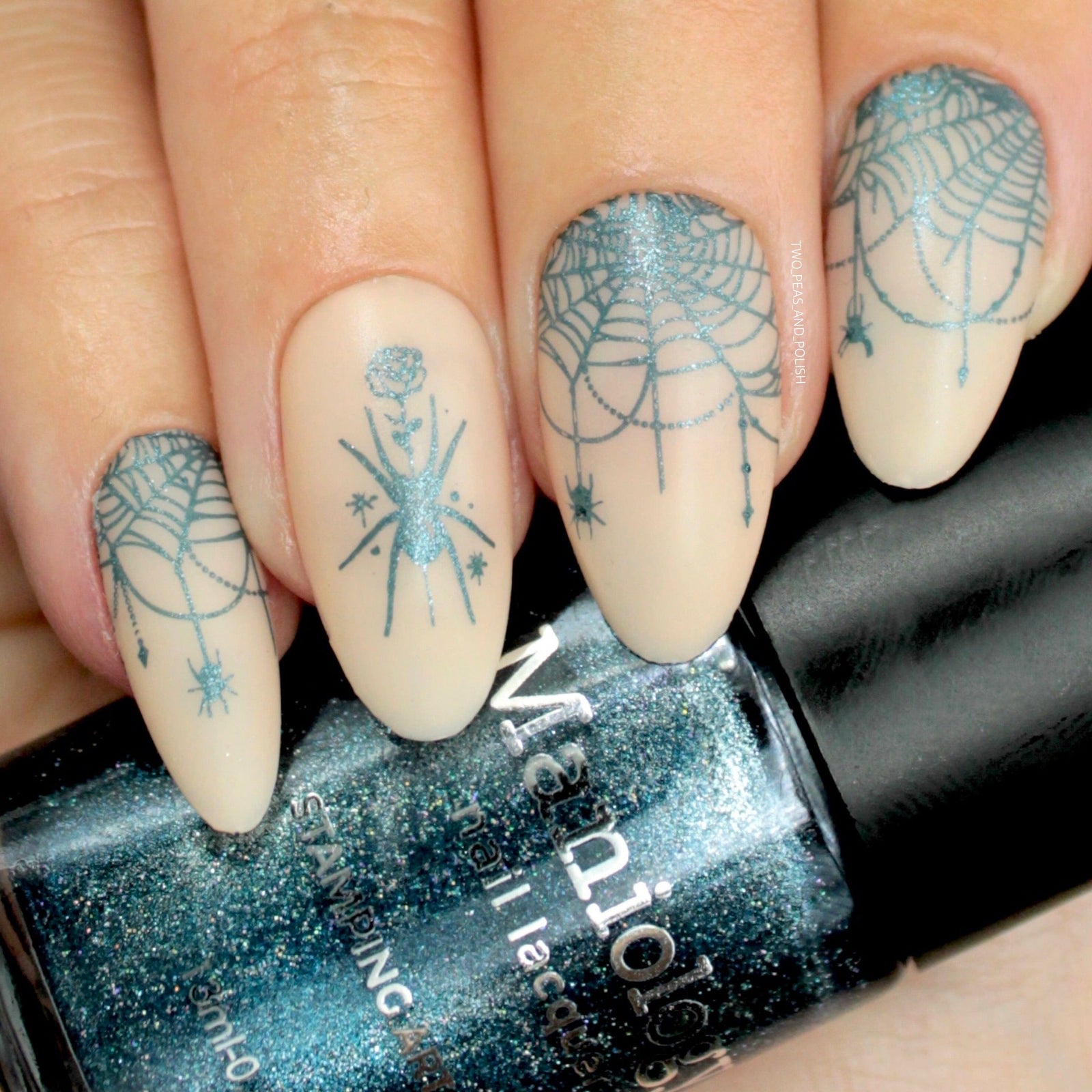 Black Widow Nail Stamping Plate | Maniology